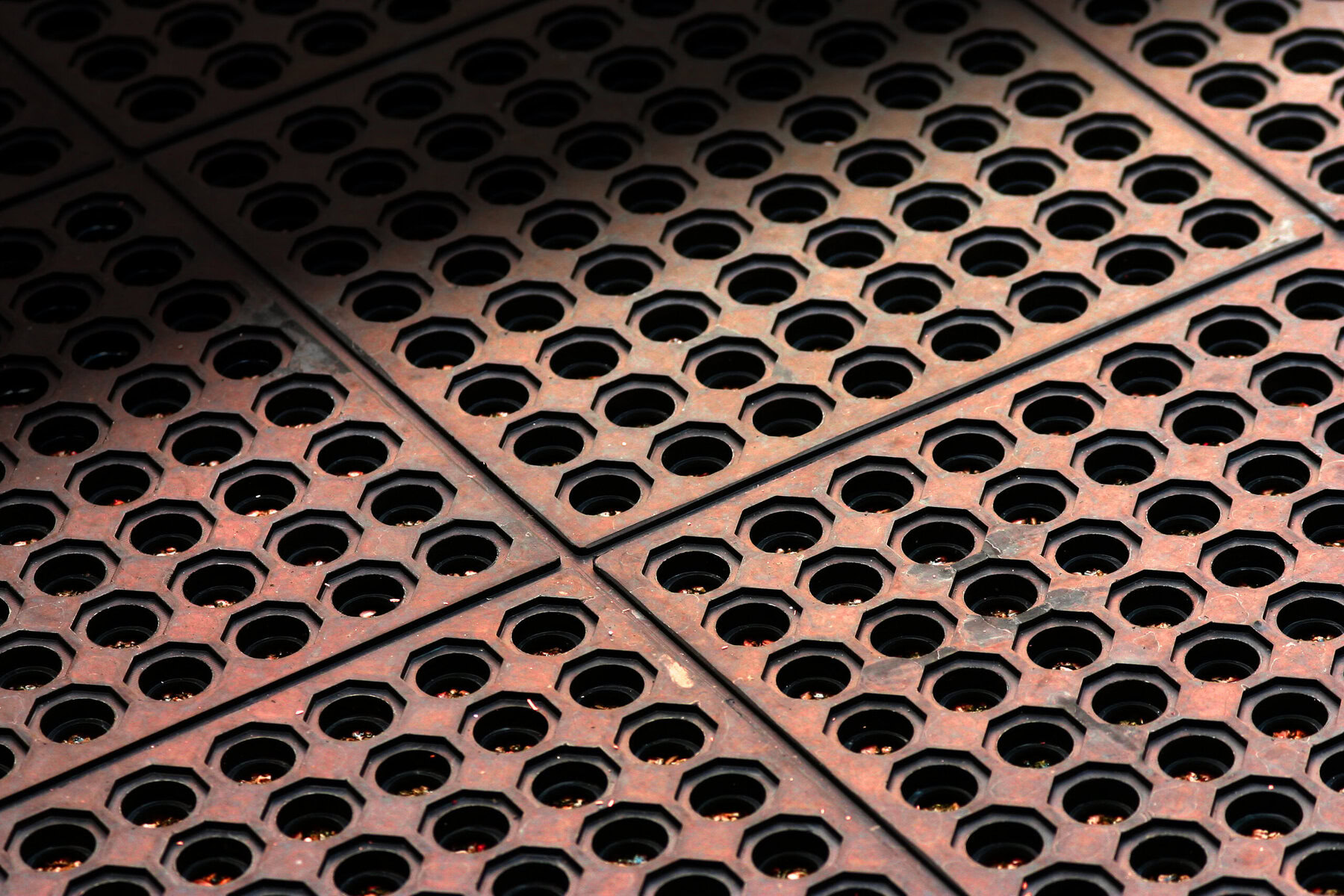 How Anti-Fatigue Mats Support Health, Safety, and Cleanliness - Dakota ...